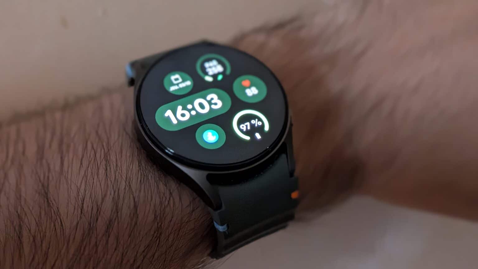 TEST - Samsung Galaxy Watch 7 - plus que de l'IA ? – DroidSoft