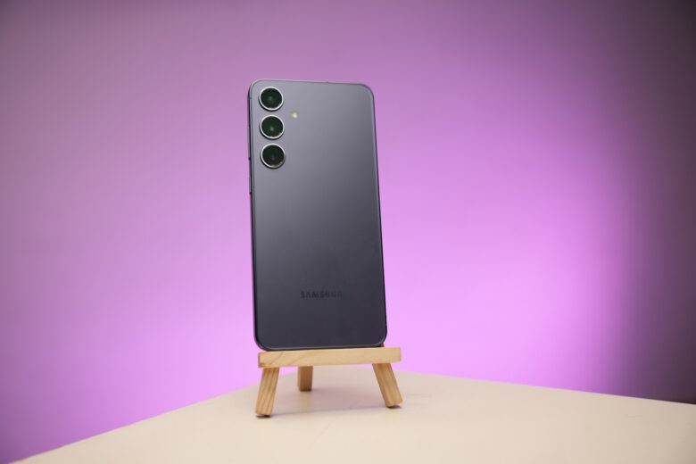 Samsung Galaxy S24 : mise à jour sécurité janvier 2026, faut-il l ...